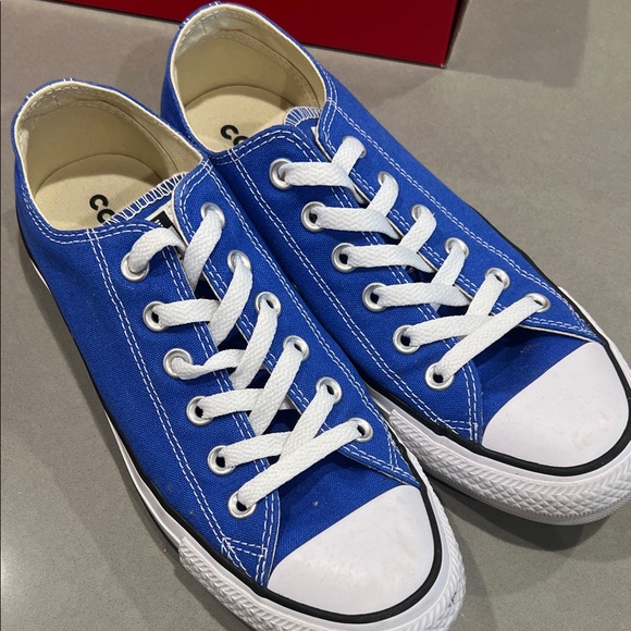 Converse | Shoes | Converse Royal Blue Sneakers With White Accents ...